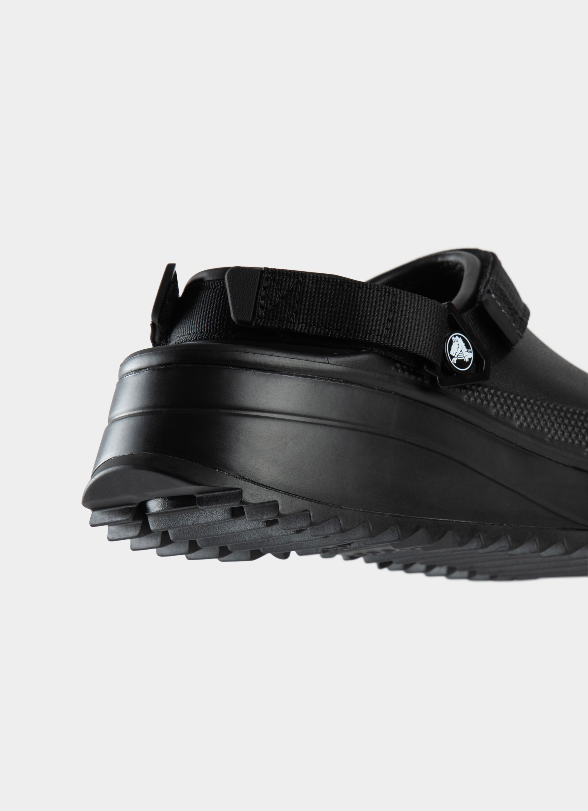 Crocs Hiker Clog In Black/Black NEON Canada, 40% OFF