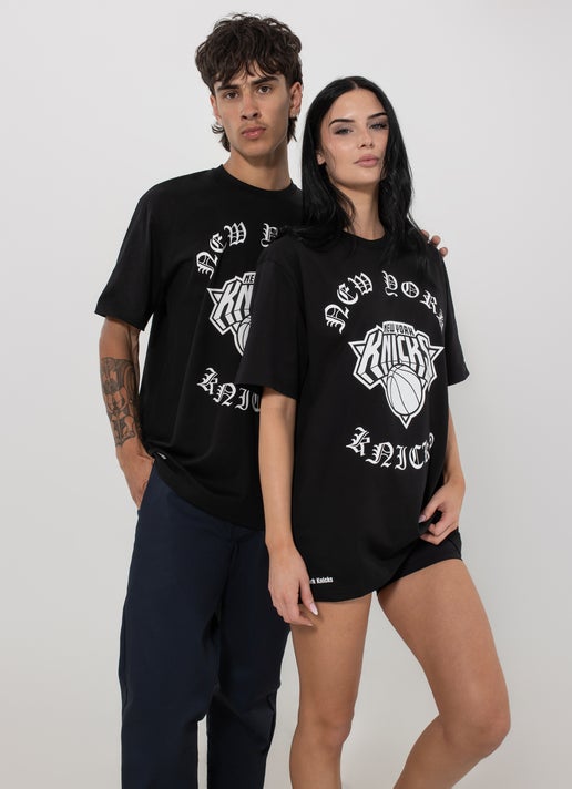 New Era Nba New York Knicks Gothic Script Oversized Tee in Black | Red Rat